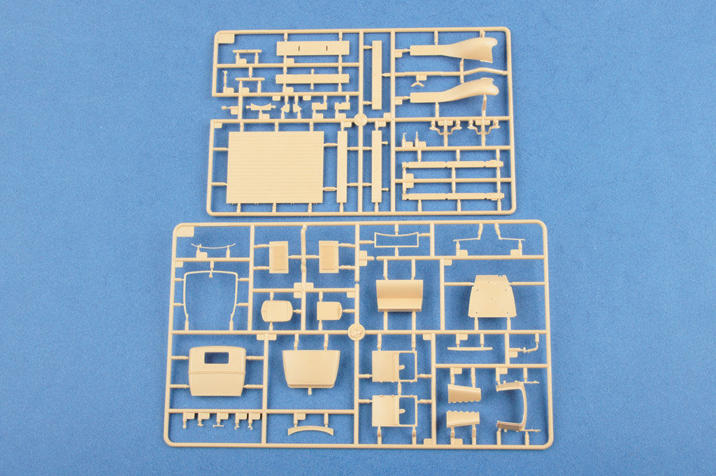 Soviet GAZ-AAA Cargo Truck 83837-1:35-HobbyBoss