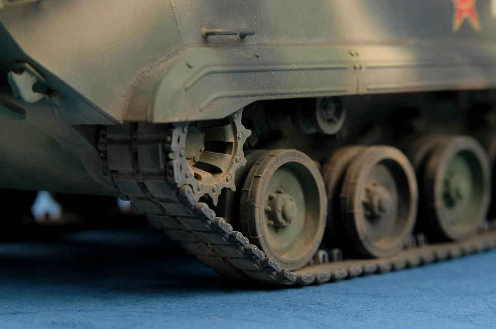 中国ZBD 04步兵战车82453-1/35系列-HobbyBoss模型